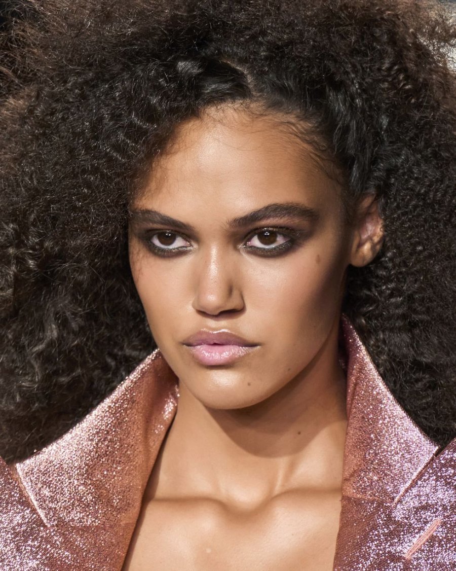 These runway makeup tips will have you glowing like a runway star ...