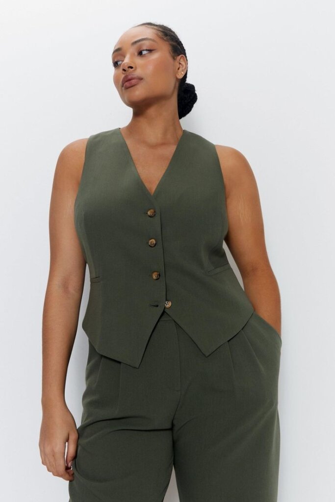 Waistcoats are still trendy, and here’s how to style them - Marie ...
