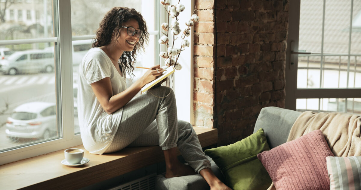 Unlock the secrets to solo living with our ultimate girl's guide ...